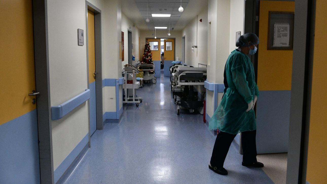 Άρτα: Θερμοπληξία η αιτία θανάτου του βρέφους - Έμεινε σχεδόν 8 ώρες ...