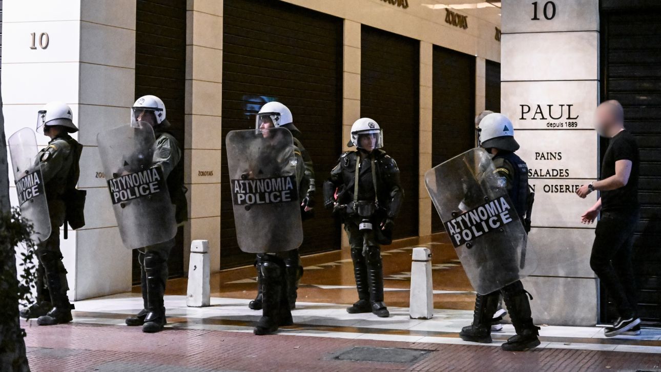 Επεισόδια στο κέντρο της Αθήνας - Έγιναν 26 προσαγωγές - CNN.gr