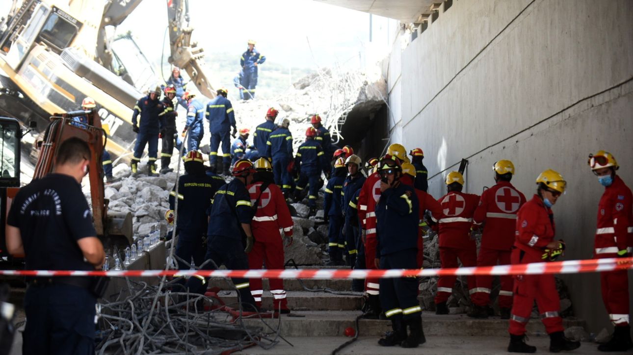Πάτρα: Τέσσερις οι συλλήψεις για την πτώση της γέφυρας - Συνεχίζεται η ...