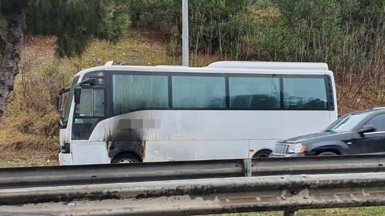 Φωτιά σε τουριστικό λεωφορείο στη Θεσσαλονίκη - Σώοι οδηγός και ...