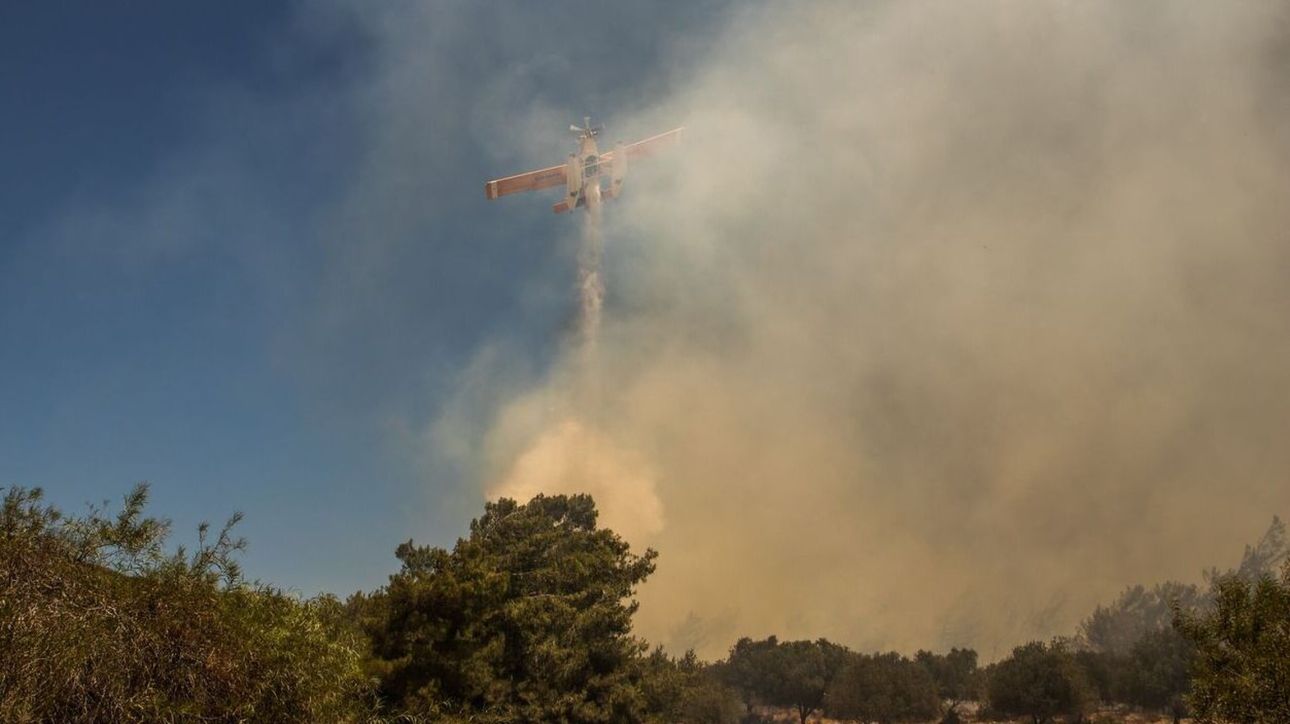 Σε εξέλιξη πυρκαγιά στην Κέρκυρα - CNN.gr