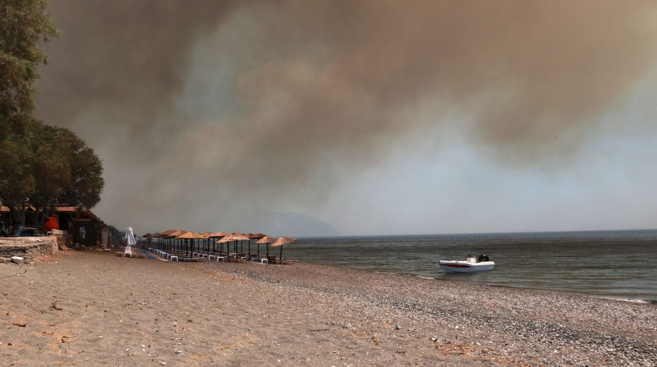 Πυρκαγιά τώρα στην Κύθνο - Μήνυμα για εκκένωση από το 112 - CNN.gr