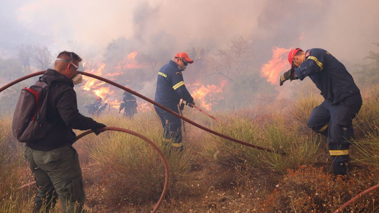 Φωτιά στη Μεσσηνία σε δασική έκταση στη Μίλα Οιχαλίας - CNN.gr