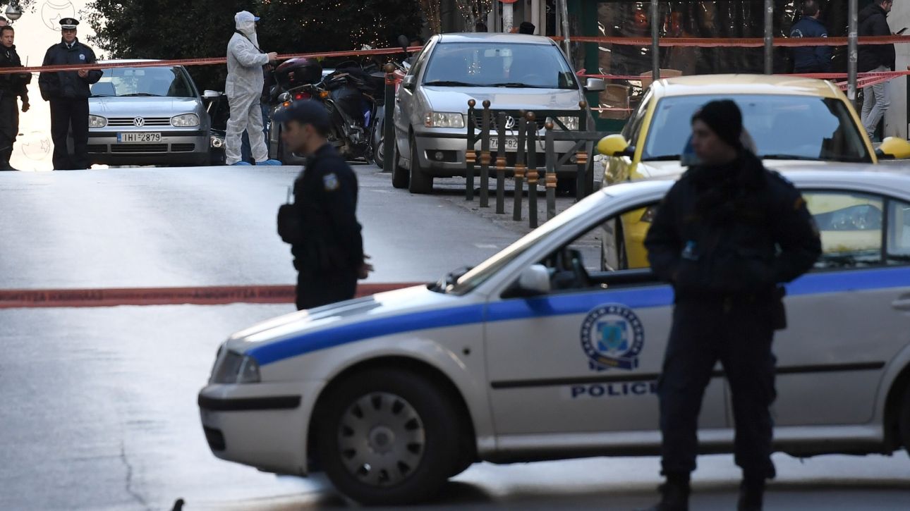 Έκρηξη στην είσοδο εταιρείας στην Κηφισιά - CNN.gr