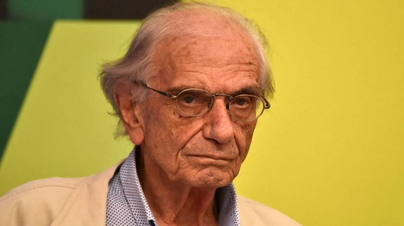 Πέθανε ο σπουδαίος συγγραφέας Βασίλης Βασιλικός - CNN.gr