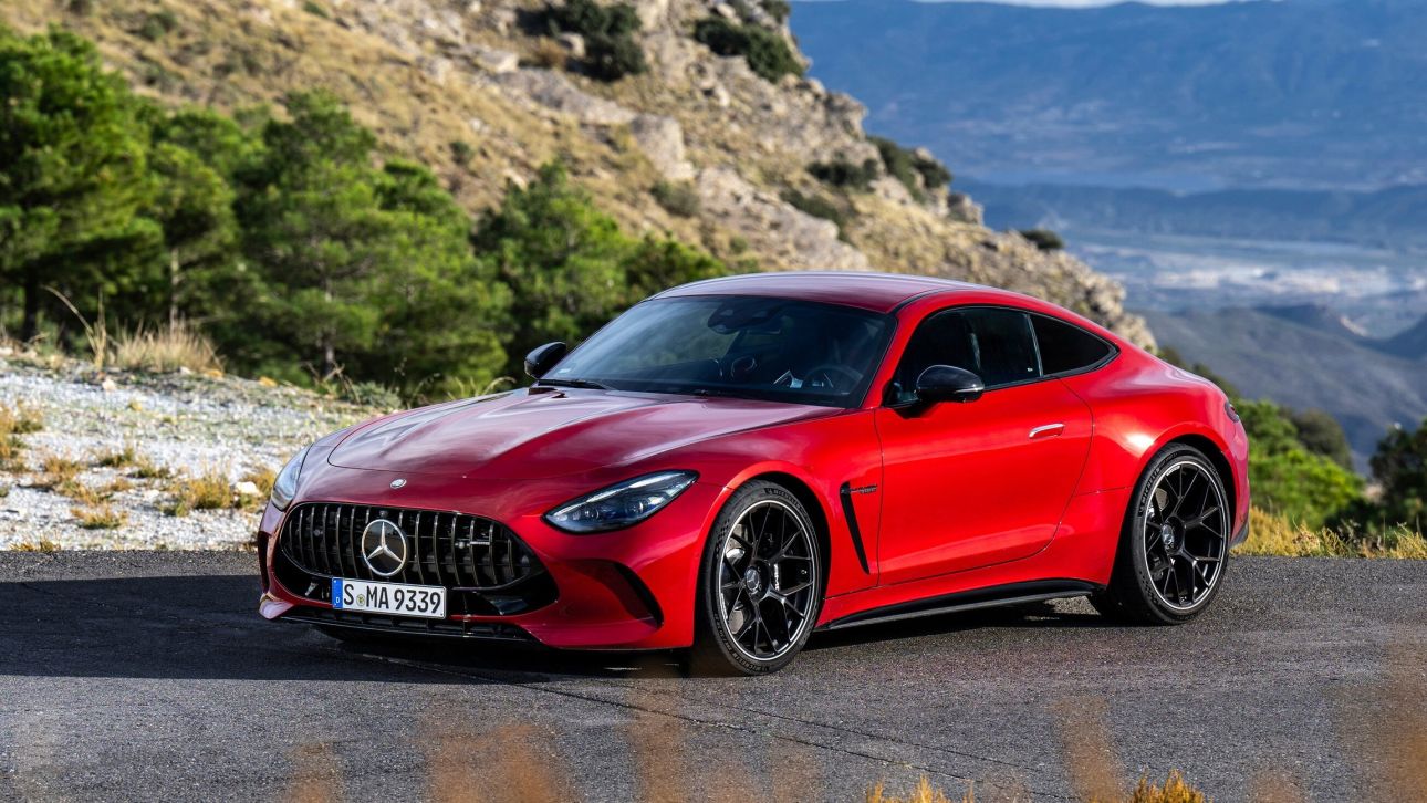 Η AMG GT, το supercar της Mercedes, θα είναι και δίλιτρη! - CNN.gr