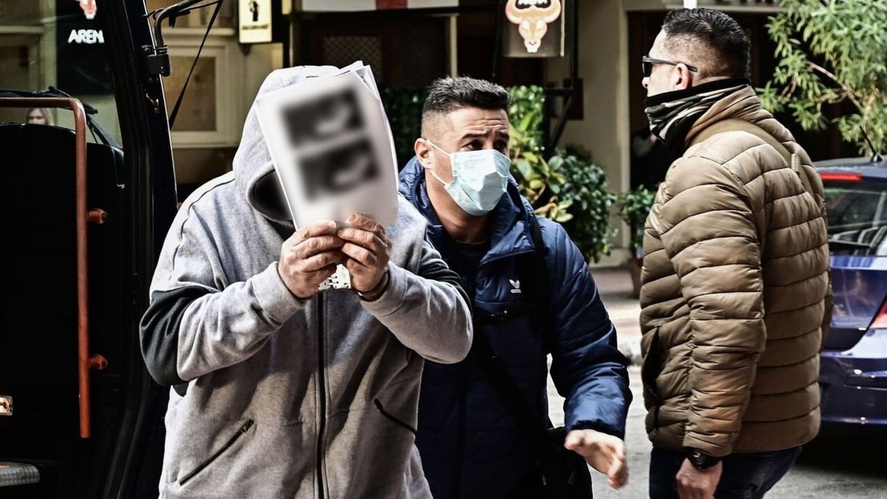 Κύκλωμα κοκαΐνης: Στη φυλακή ο πλωτάρχης, άλλος ένας λιμενικός και 8 ...
