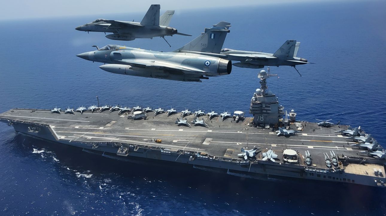 Σούδα: Κατέπλευσε το αεροπλανοφόρο των ΗΠΑ «USS Gerald Ford» - CNN.gr