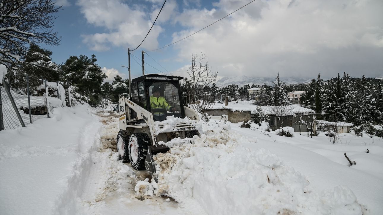 Σε κατάσταση ετοιμότητας τίθενται οι εταιρείες μηχανημάτων έργου για ...