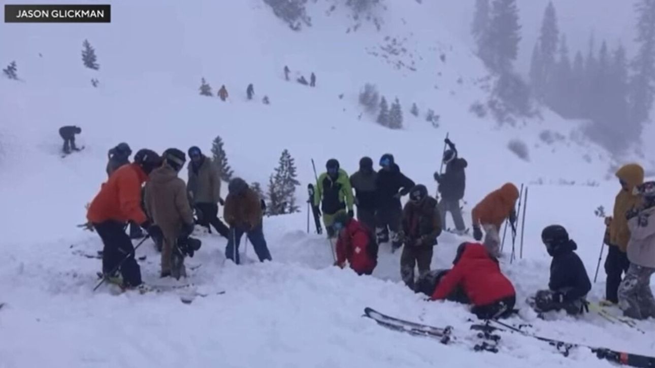 Στιγμές τρόμου για γυναίκα που θάφτηκε στο χιόνι – Πώς ένας άγνωστος ...