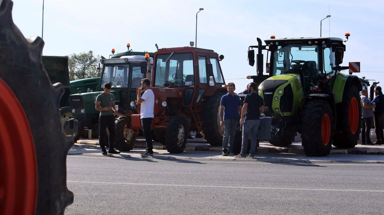 Βόλος: Οι αγρότες κλείνουν συμβολικά την Εθνική στο ύψος του Αλμυρού ...
