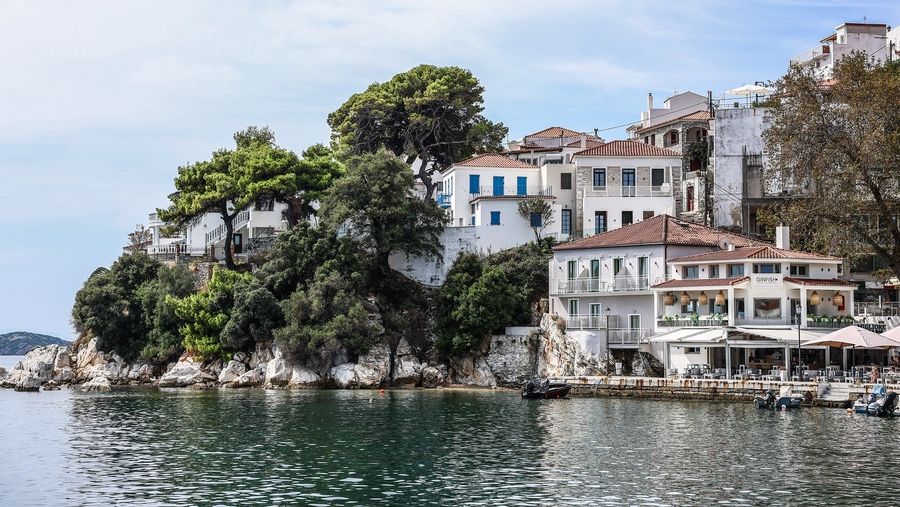 Η Σκιάθος χαράζει «Zero Waste» ρότα - Στόχος η μείωση των αποβλήτων από ...