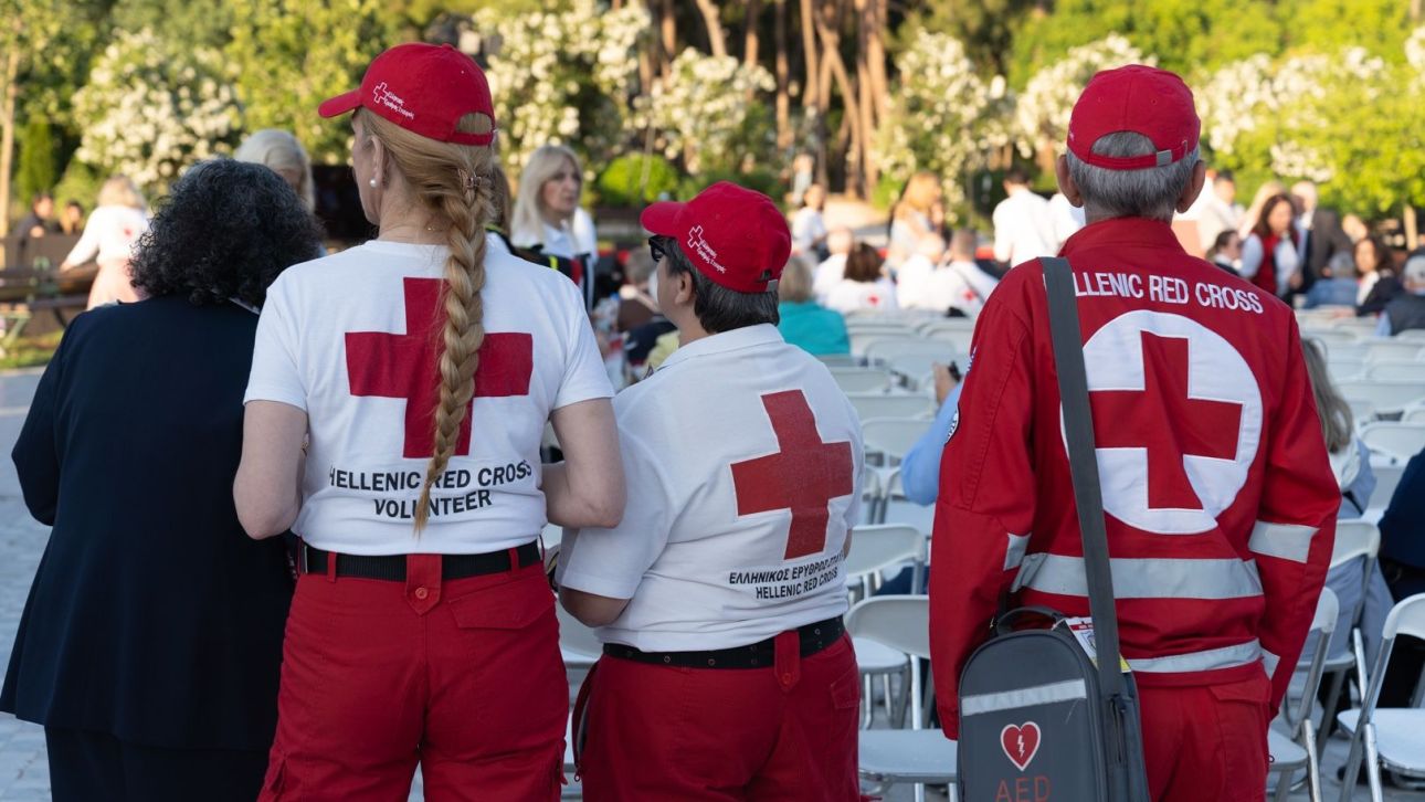 Ελληνικός Ερυθρός Σταυρός: Εικόνες από τη συναυλία στο Πεδίον του Άρεως ...