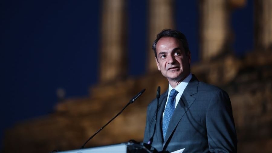 Μητσοτάκης στη φωταγώγηση του Ναού του Ποσειδώνα: Αναβαθμίζεται το ...