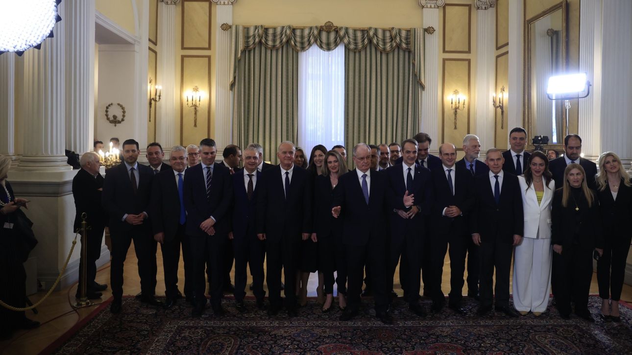 Ορκίστηκαν τα μέλη της νέας κυβέρνησης - Οι πρώτες δηλώσεις των ...