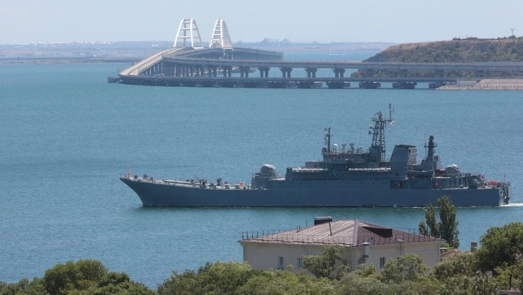 Russia and Ukraine Agree on Ceasefire in the Black Sea | Greek News On ...