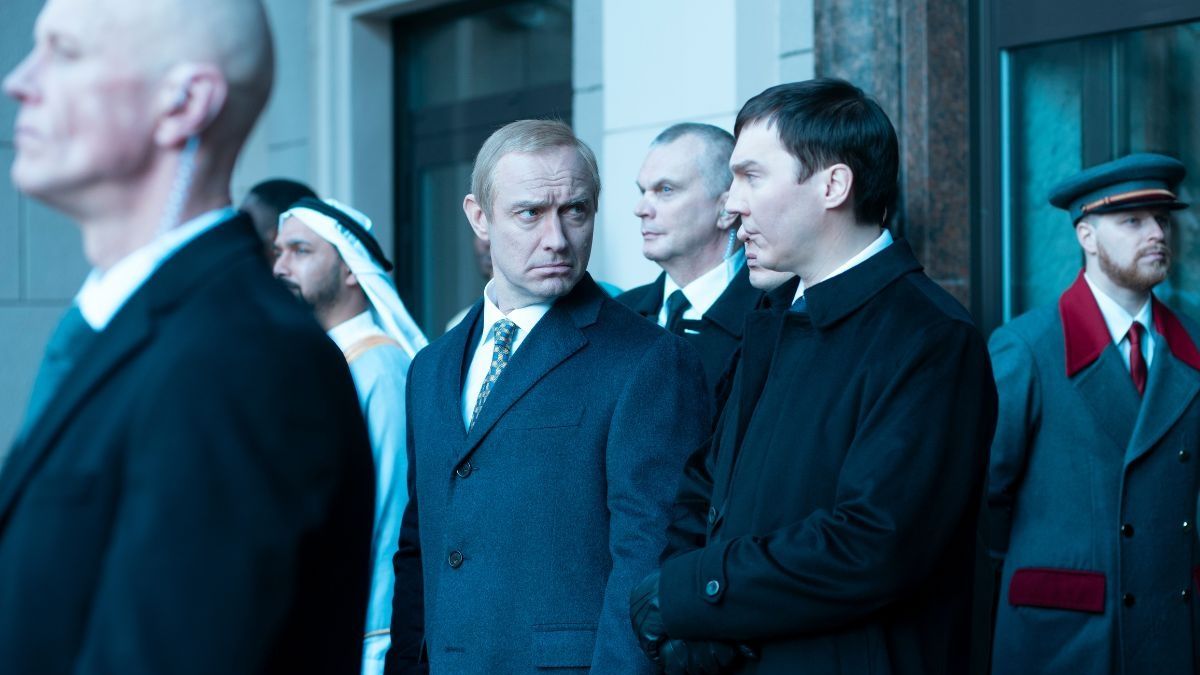 The Wizard of the Kremlin: Ο Τζουντ Λο ως Βλαντιμίρ Πούτιν και ο «μύθος ...