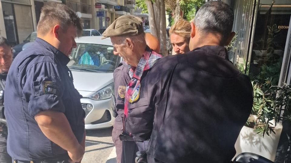 Προφυλακίστηκε ο 89χρονος που άνοιξε πυρ σε Εφετείο και ΕΦΚΑ - CNN.gr