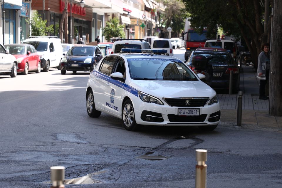 Θεσσαλονίκη: Διάρρηξη με τη μέθοδο ριφιφί σε μεσιτικό γραφείο στη ...